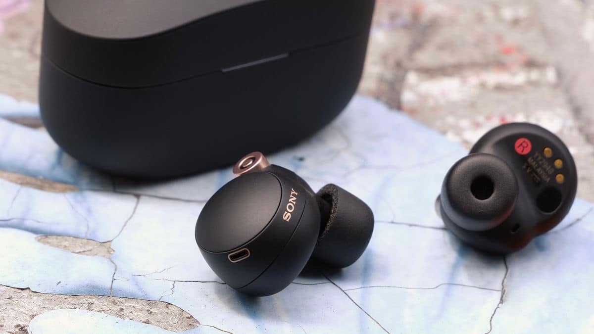The Best Wireless Earplugs on the Market Right Now